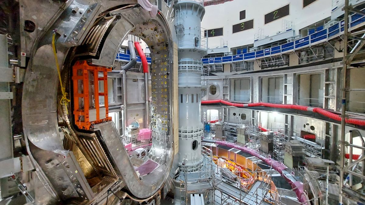 Smooth operation of future nuclear fusion facilities is a matter of ...